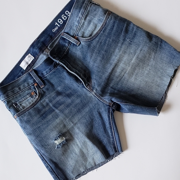 GAP | Shorts | Gap 969 Sexy Boyfriend Cut Off Ripped Jean Shorts | Poshmark